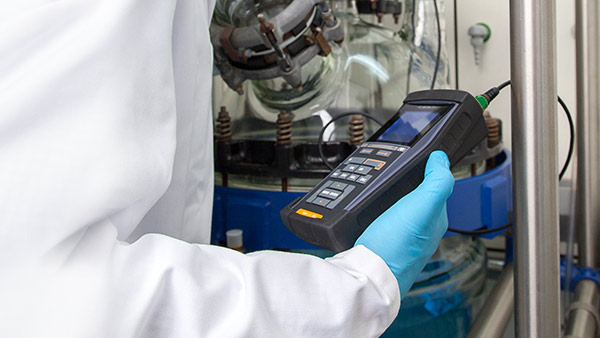 Conductivity Measurement Cells for Lab and Field